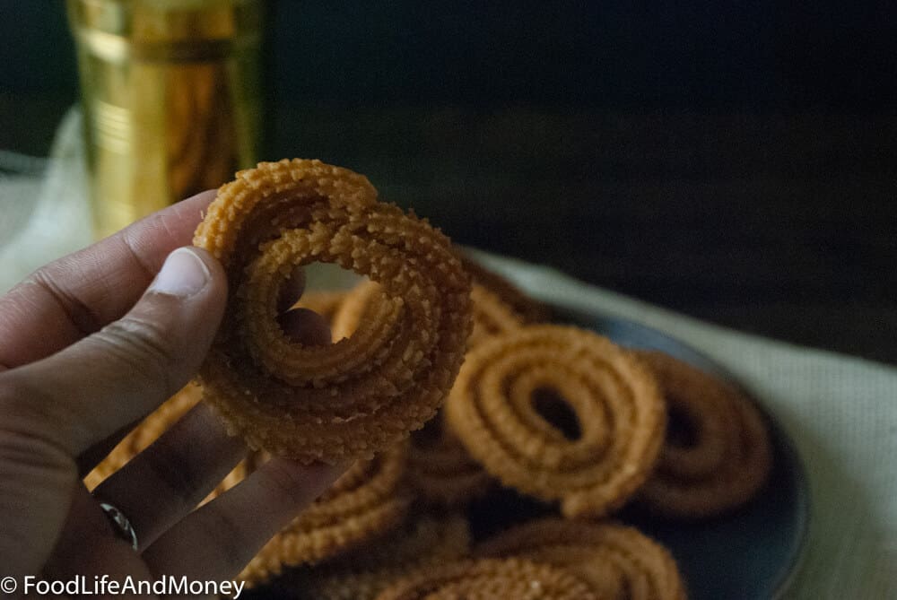 Chakli Recipe - Diwali Special - FoodLifeAndMoney